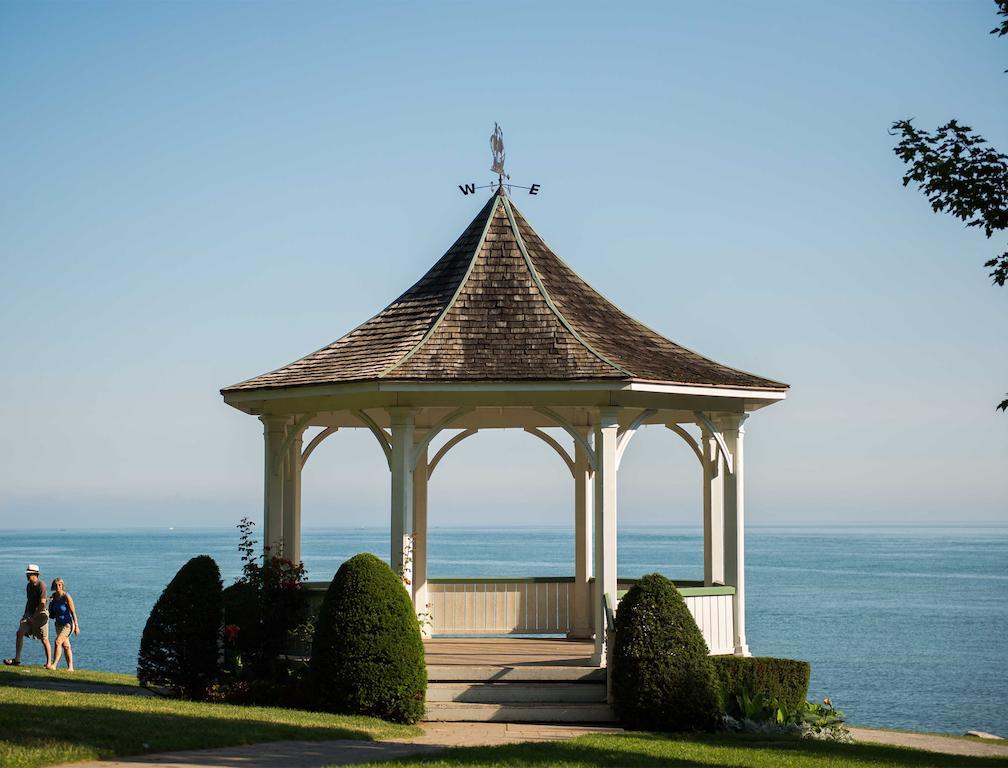 MOFFAT INN | ⋆⋆⋆ | NIAGARA-ON-THE-LAKE, CANADA | SEASON DEALS FROM $145